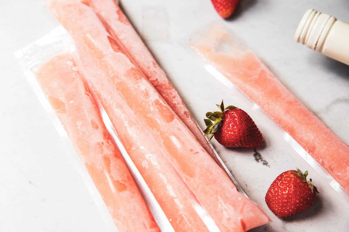 Rosé Wine Boozy Popsicles | Vintage MixerVintage Mixer